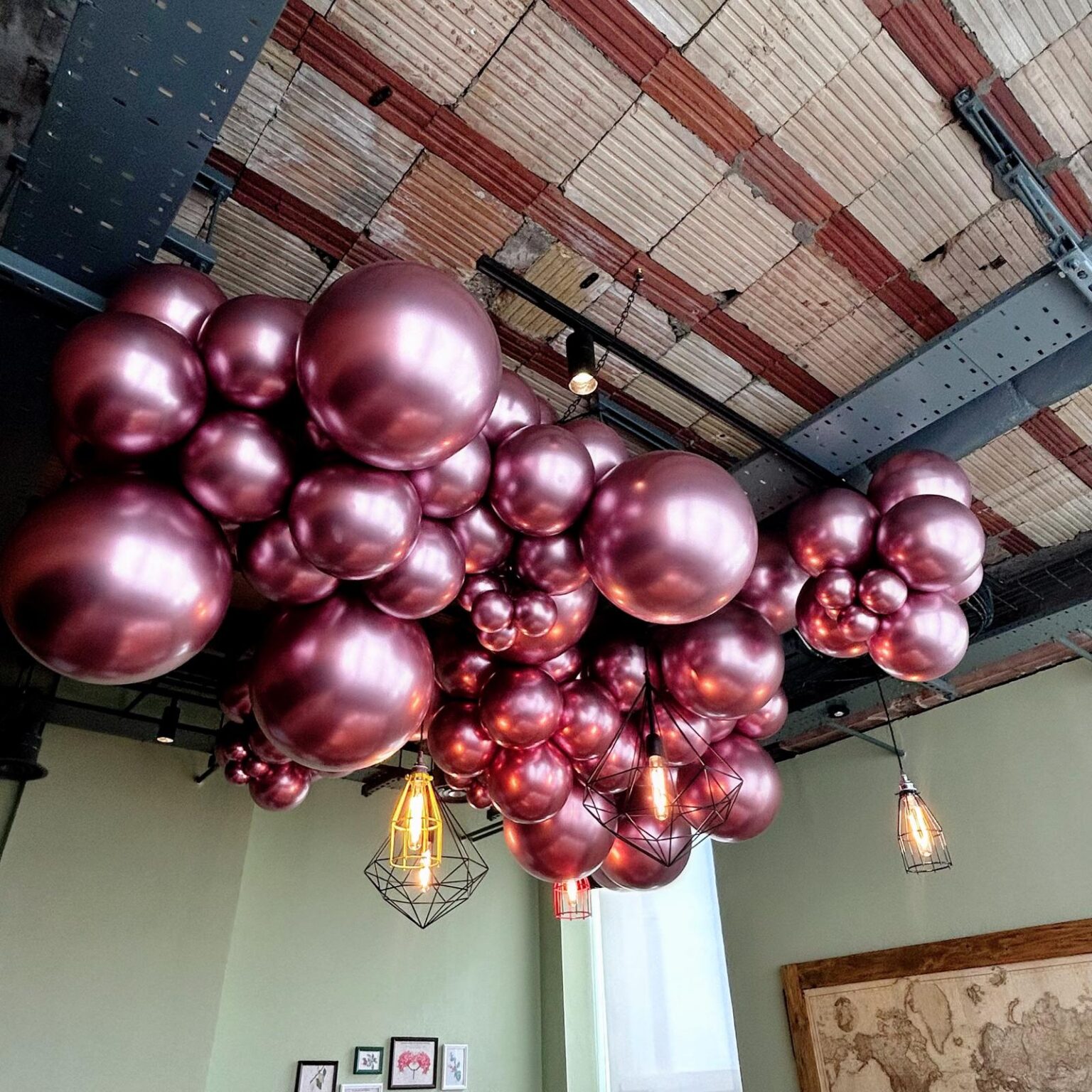 London Balloons - Corporate Balloon Arches, Columns, Walls & Bespoke ...